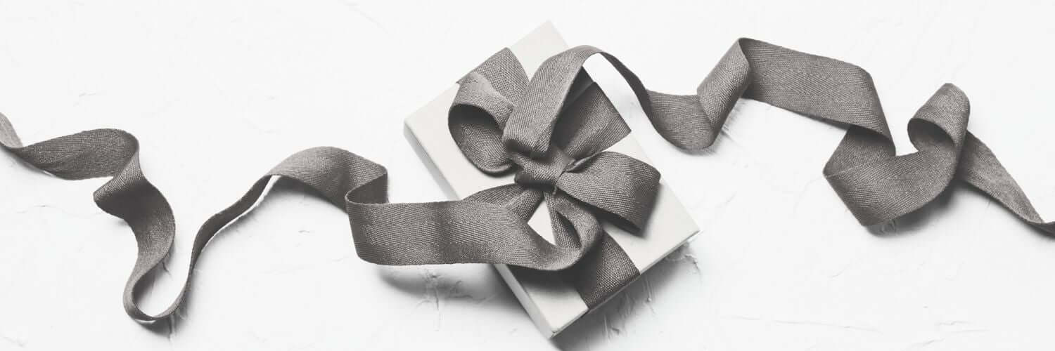 Bespoke Gift Boxes with Personality– Laughing Sisters